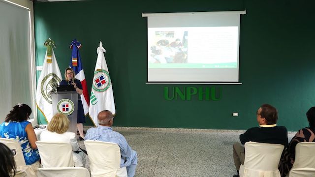 Escuela de Medicina de la UNPHU presenta programa de RS | Salud News